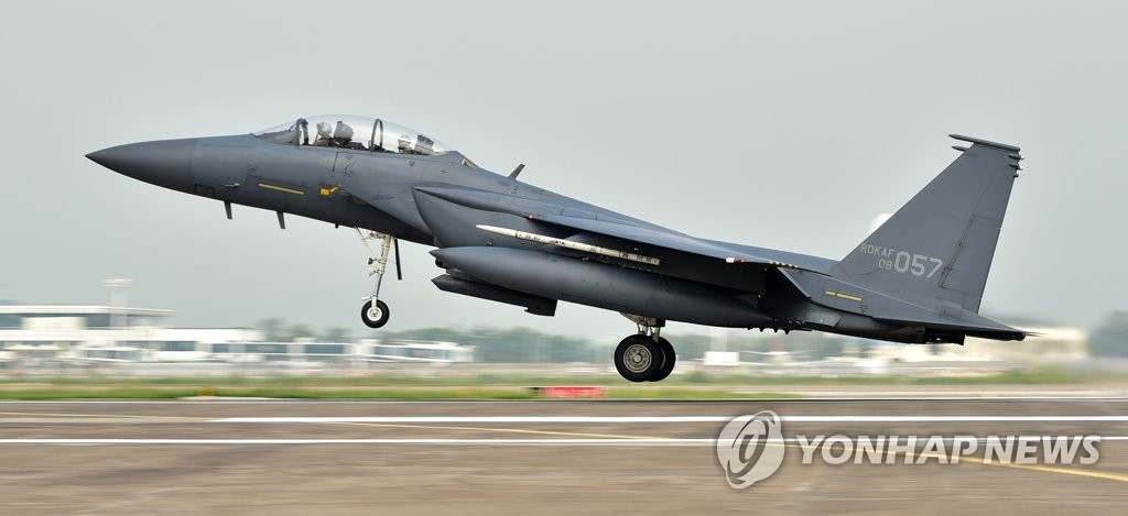 韩军一架F-15K战机在庆北坠毁 飞行员生死未卜 | 聯合ニュース