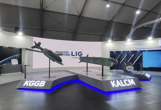 [ADEX 2023] 우크라이나戰 투입에 관심 쏠린 '드론·對드론' 부스 | 연합뉴스