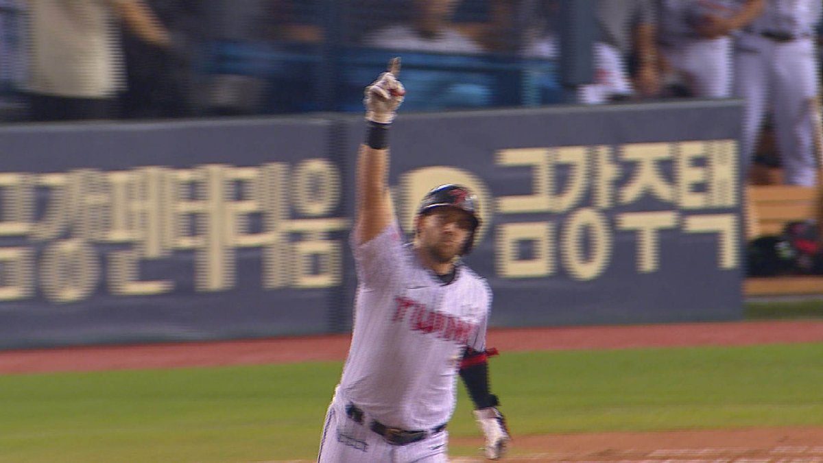 LG, SSG 13-3 대파…오스틴 첫 만루홈런 | 연합뉴스
