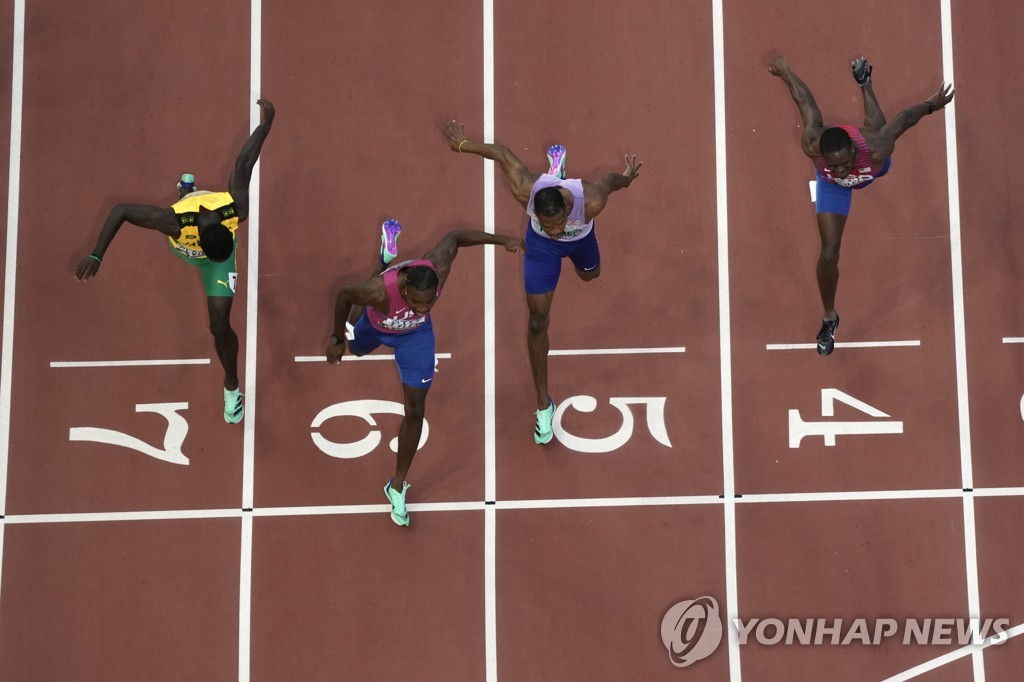 천식·ADHD 딛고 볼트의 길로…라일스, 100m 9초83으로 우승 | 연합뉴스