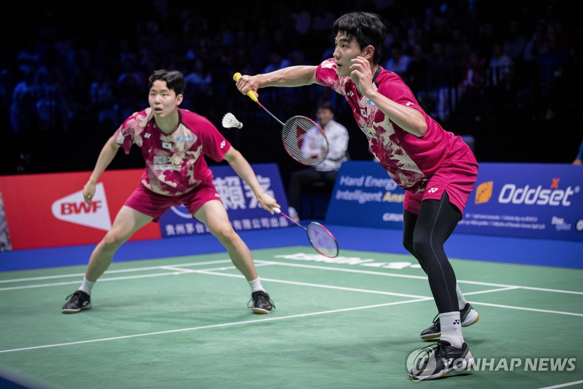 S. Korea wins men's doubles title, enjoys record haul at badminton world championships | Yonhap ...