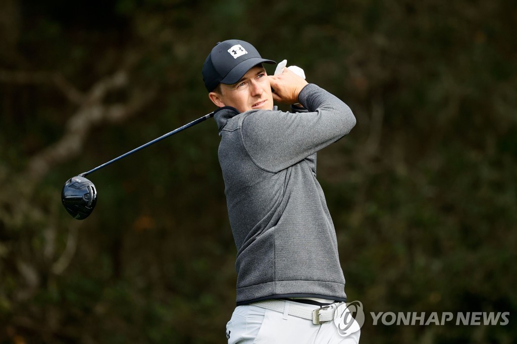 스피스, PGA 투어 AT&T 페블비치 프로암 2R 선두…강성훈 37위 | 연합뉴스