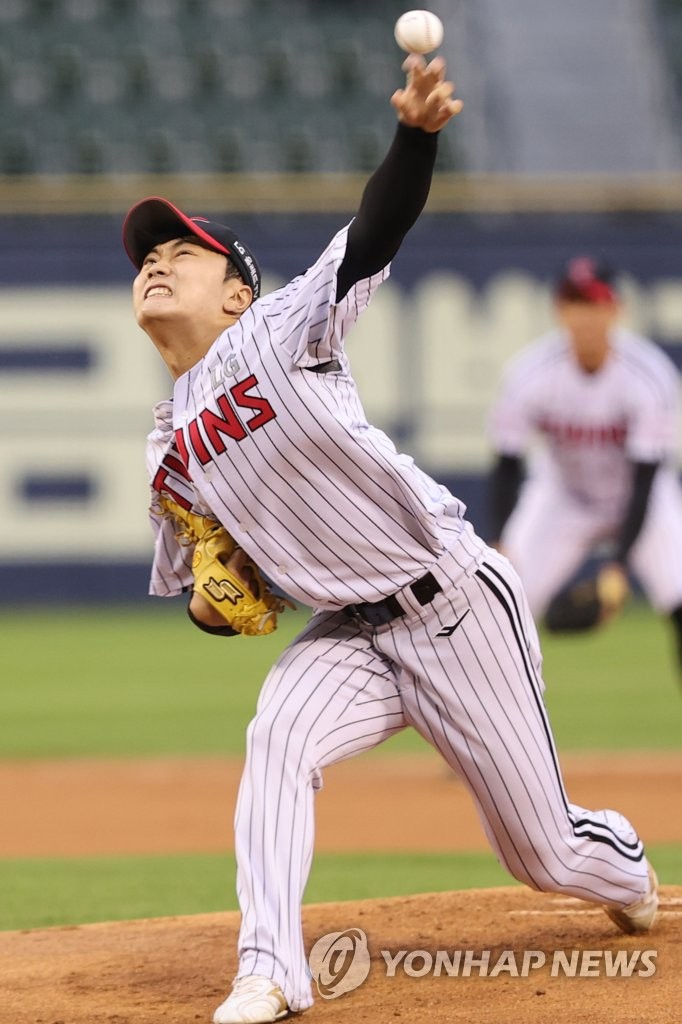 Baseball: Kia Tigers vs. LG Twins | Yonhap News Agency