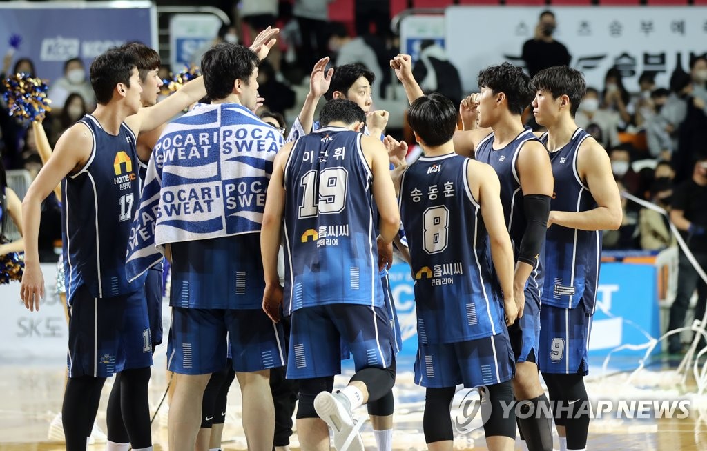 89대 77, 전주 KCC 승 | 연합뉴스