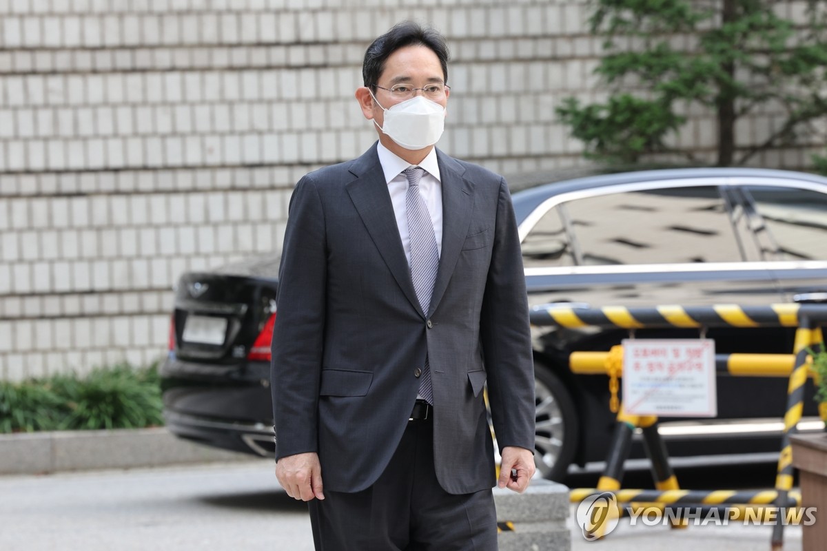법원 향하는 이재용 회장 연합뉴스