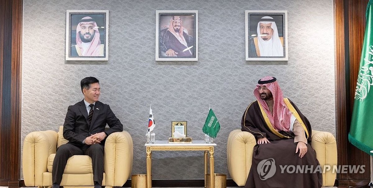 S. Korea's arms agency chief visits Saudi Arabia | Yonhap News Agency